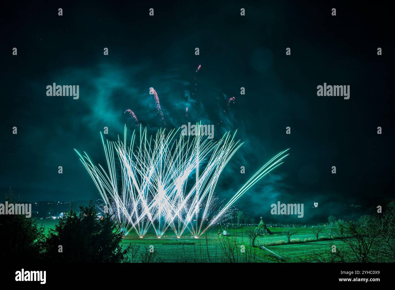 Ancient Christmas traditions in Friuli. Pignarul, Epiphany fires and ...