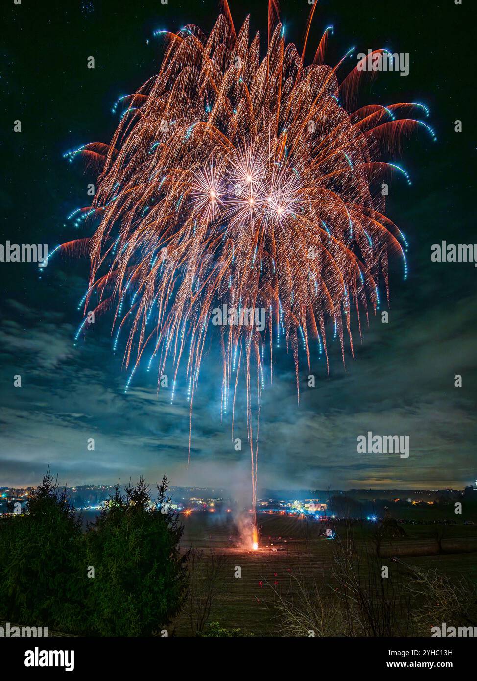 Ancient Christmas traditions in Friuli. Pignarul, Epiphany fires and ...