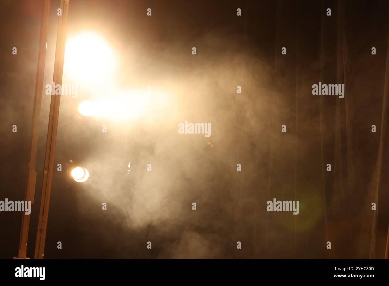 Professional spotlights and smoke on stage in theatre Stock Photo - Alamy