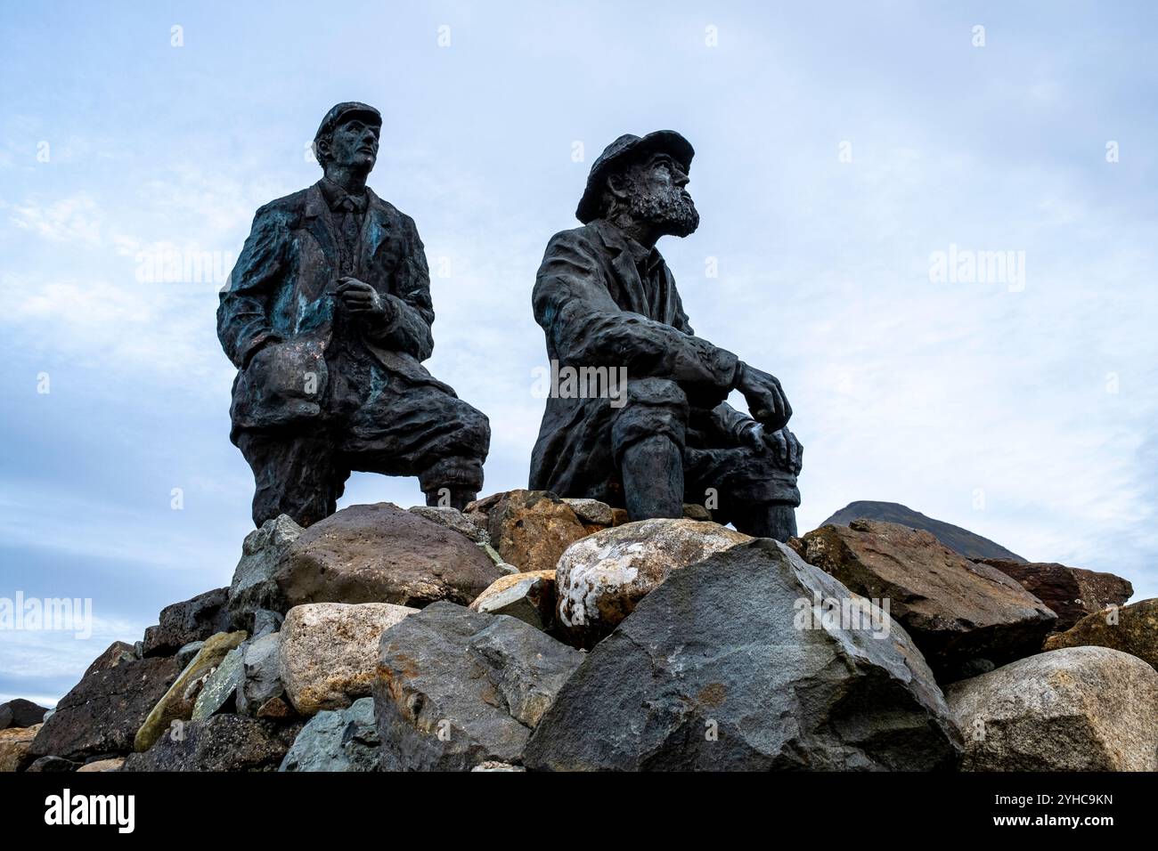 Mackenzie statue hi-res stock photography and images - Alamy