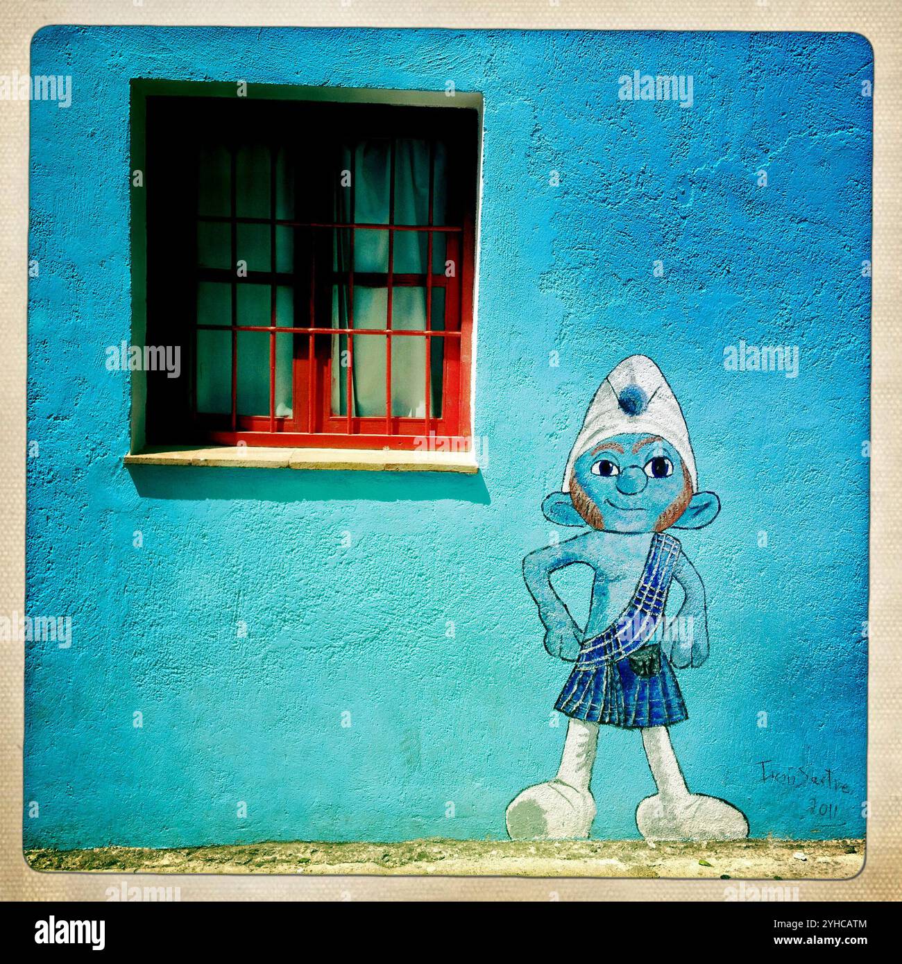 Smurf costume hi-res stock photography and images - Alamy