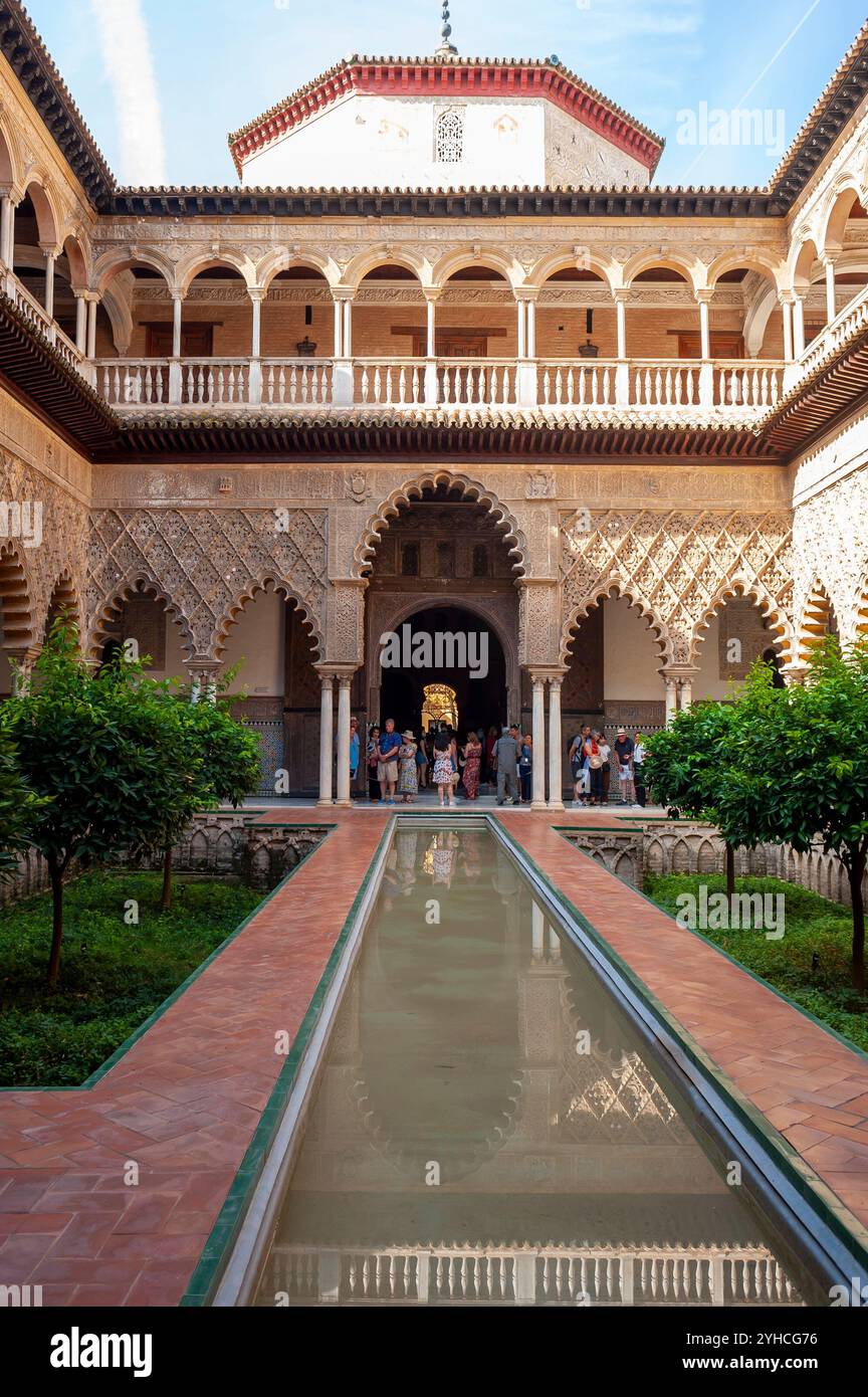 Seville, Spain, Crowd Tourists, Family, Visiting Spanish Historic ...