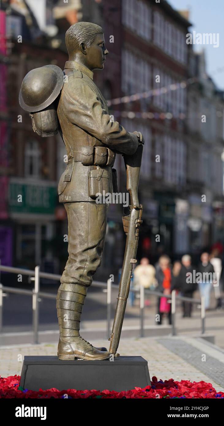 The First World War Soldier statue in Market Square in Dover where ...
