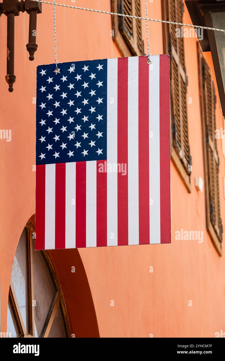 American flag hanging on wall hi-res stock photography and images - Alamy