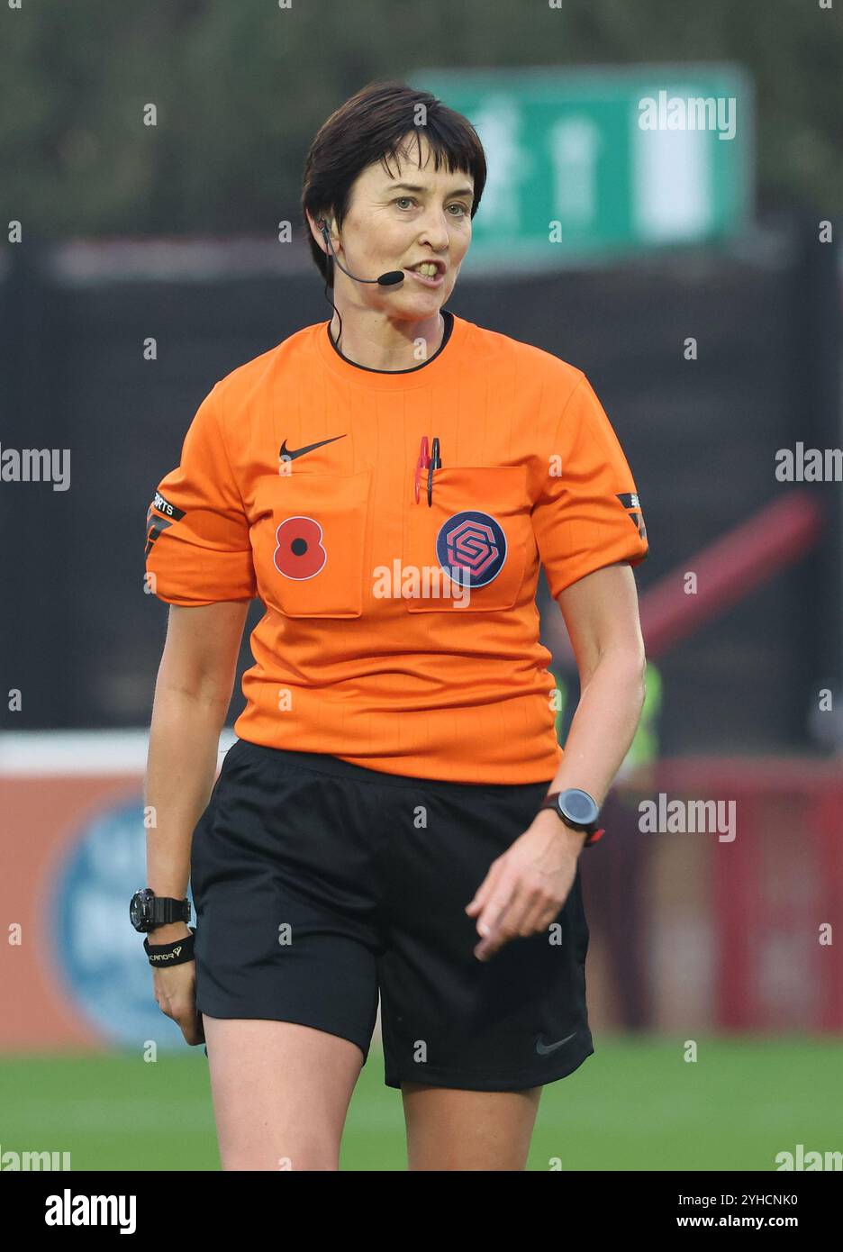 London, UK. 10th Nov, 2024. LONDON, ENGLAND - Referee Elizabeth Simms ...