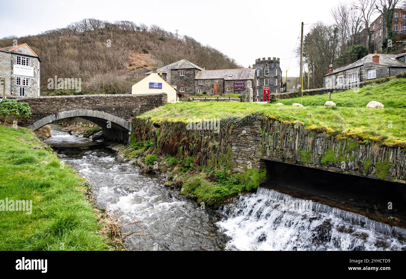 View looking up the River Valency towards the village of Boscastle ...