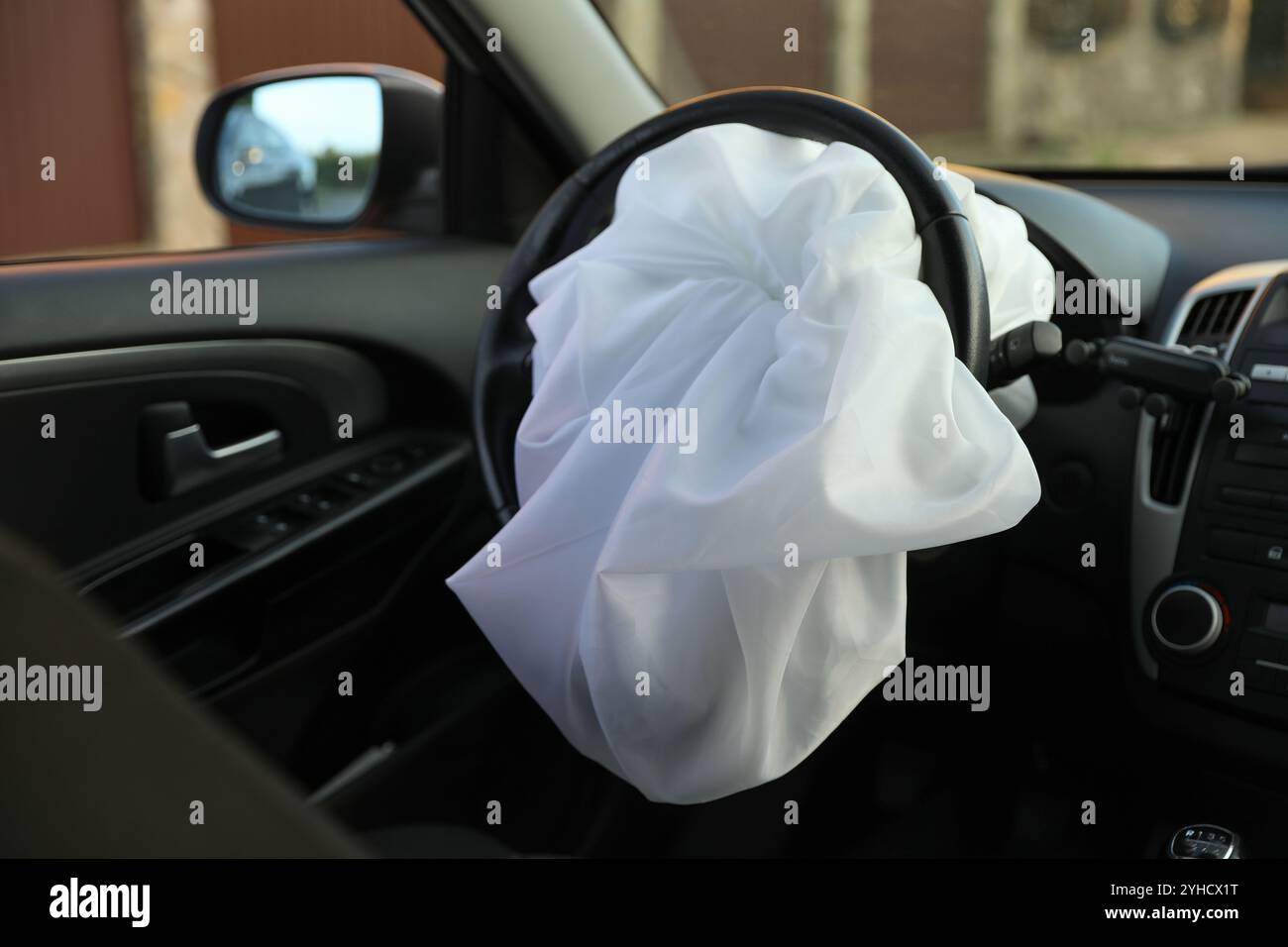 Automobile air bag hi-res stock photography and images - Alamy