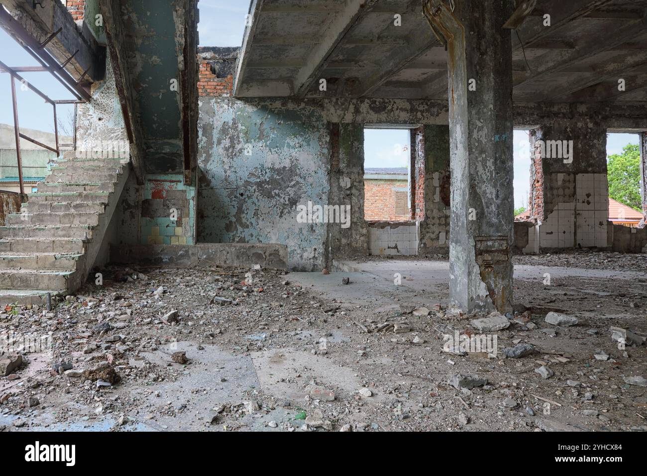 Post apocalyptic urban landscape hi-res stock photography and images ...
