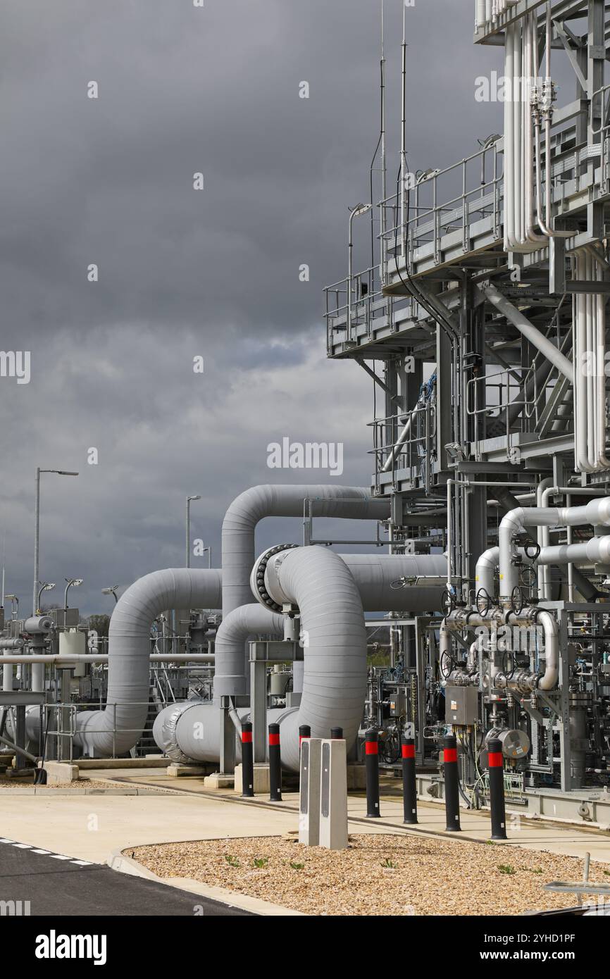 Uk gas pipes hi-res stock photography and images - Alamy