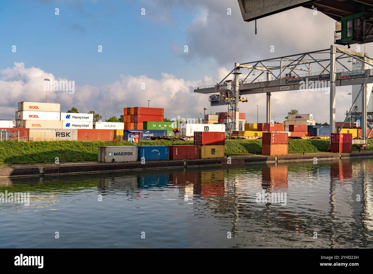 Container Terminal Basel Container Terminal in Basel, Schweiz, Europa ...