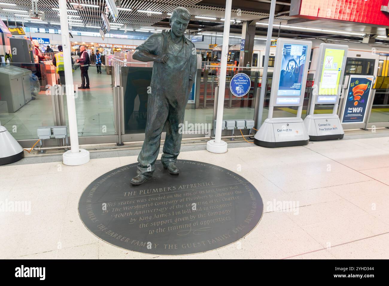 The Plumber's Apprentice statue, Cannon Street station in City of ...