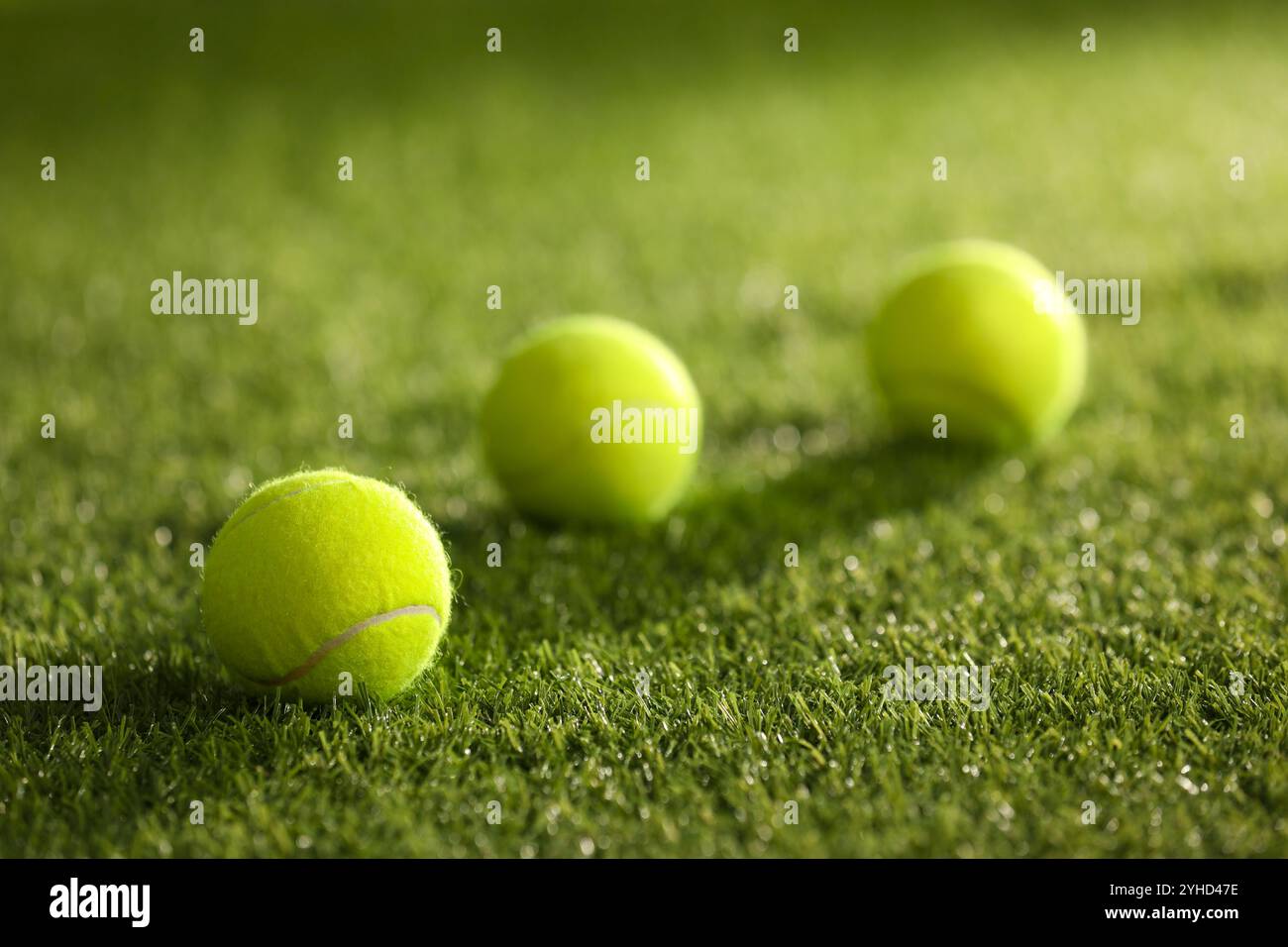 Many tennis balls practice hi-res stock photography and images - Alamy