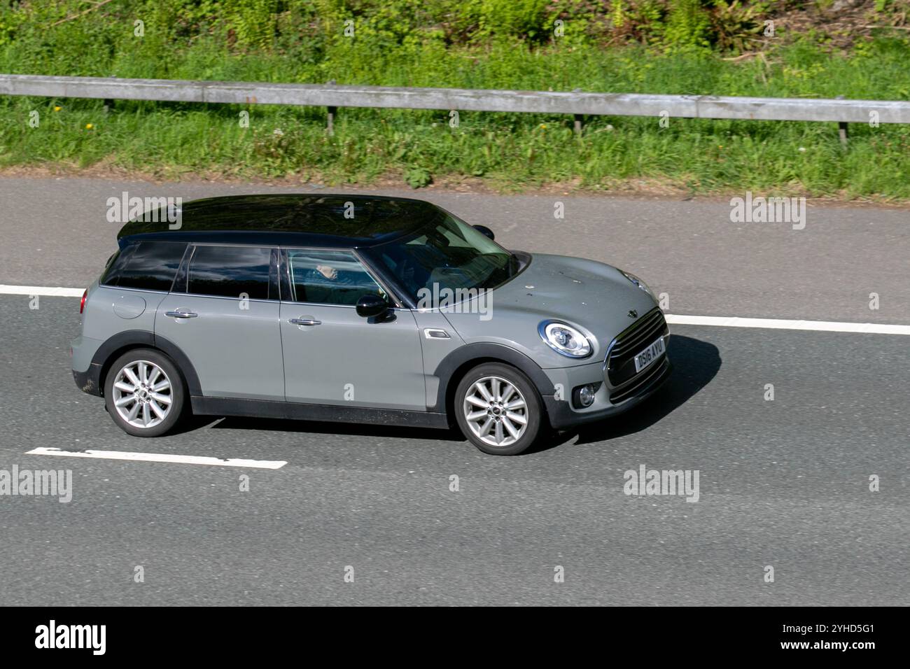 Mini cooper s start stop s s hi-res stock photography and images - Alamy