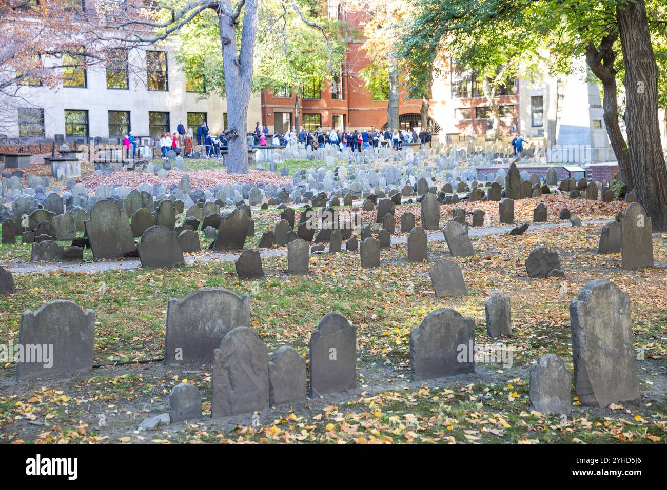 Boston Granary Burying Ground in Boston, USA Stock Photo - Alamy