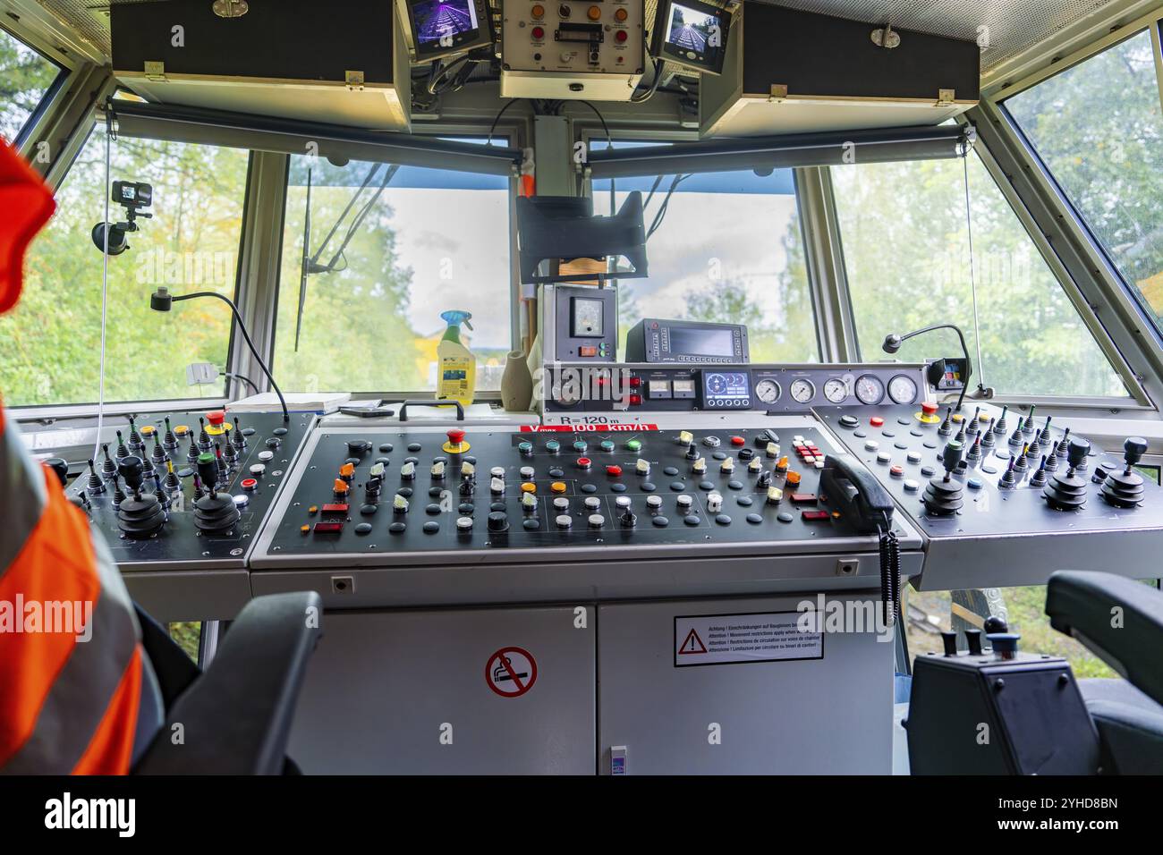 Controlling cabin hi-res stock photography and images - Alamy