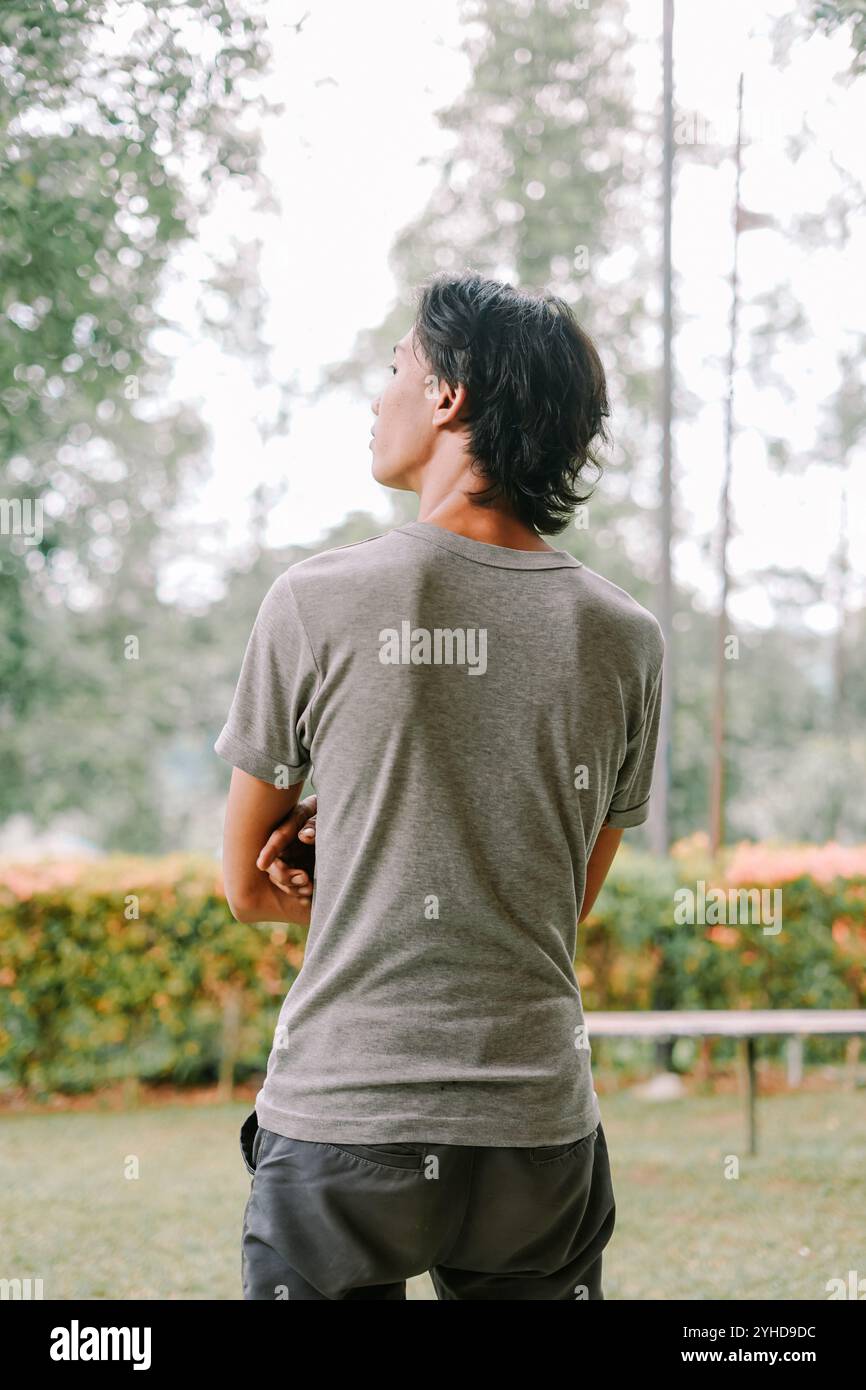 Facing away side hi-res stock photography and images - Alamy