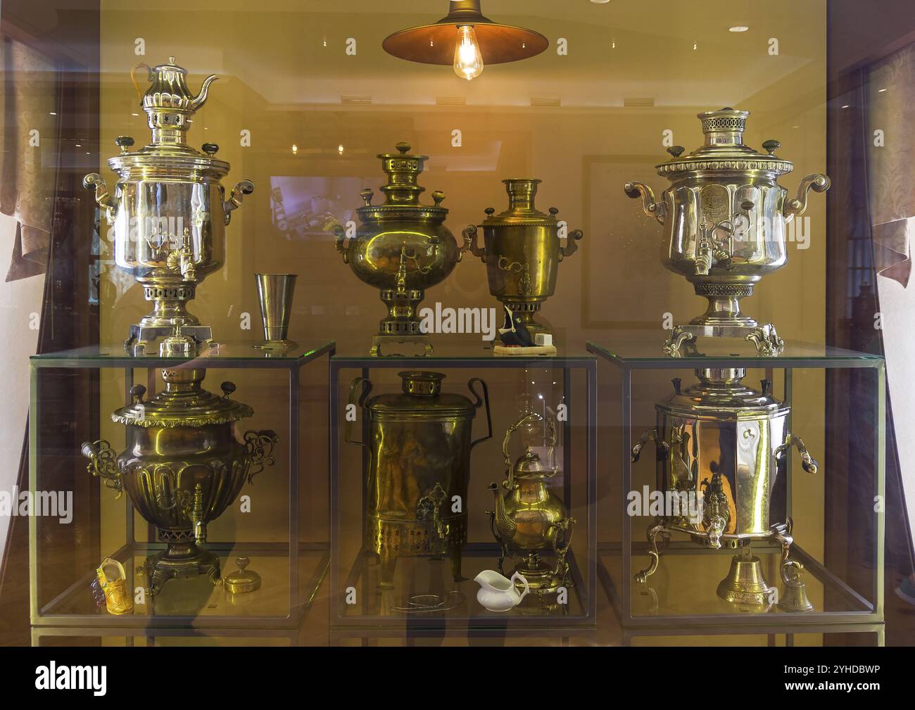 Old (the end of the 19th, the beginning of the 20th century) samovars ...