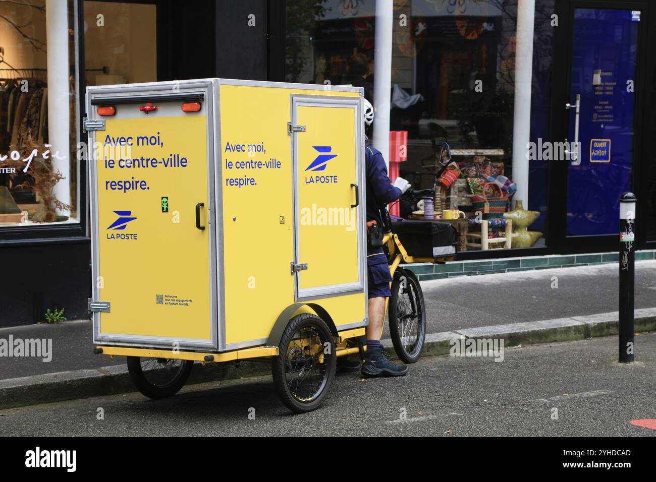 Centre de service de cycle hi-res stock photography and images - Alamy