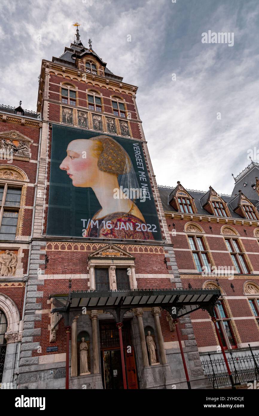 Amsterdam, NL - OCT 11, 2021: Exterior view of Rijksmuseum or the Dutch ...