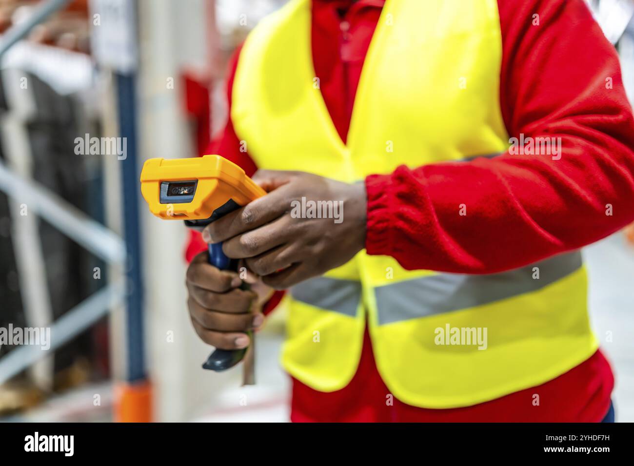 Close up hands warehouse hi-res stock photography and images - Alamy