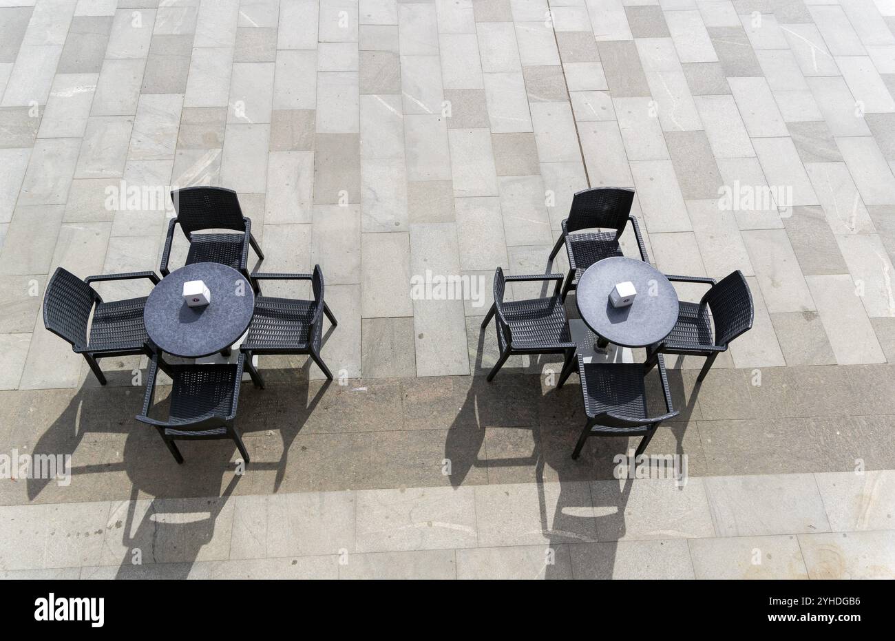 Two tables perspective hi-res stock photography and images - Alamy