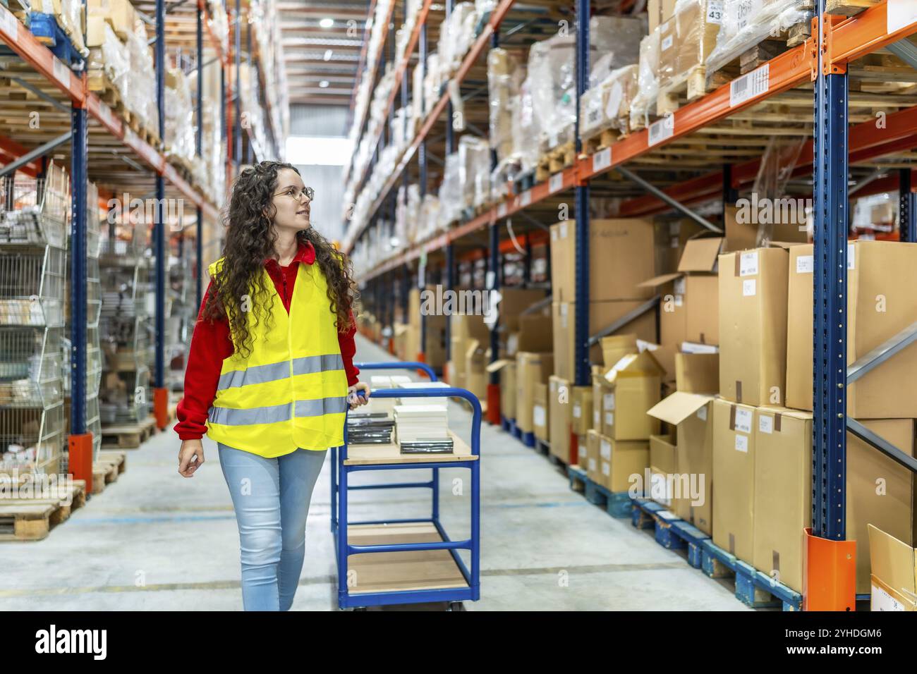 Moving rack hi-res stock photography and images - Alamy