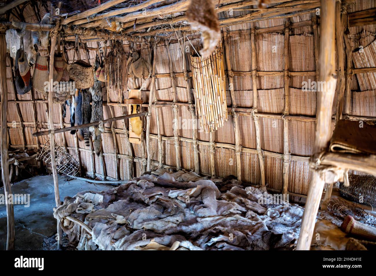 Native american village layout hi-res stock photography and images - Alamy