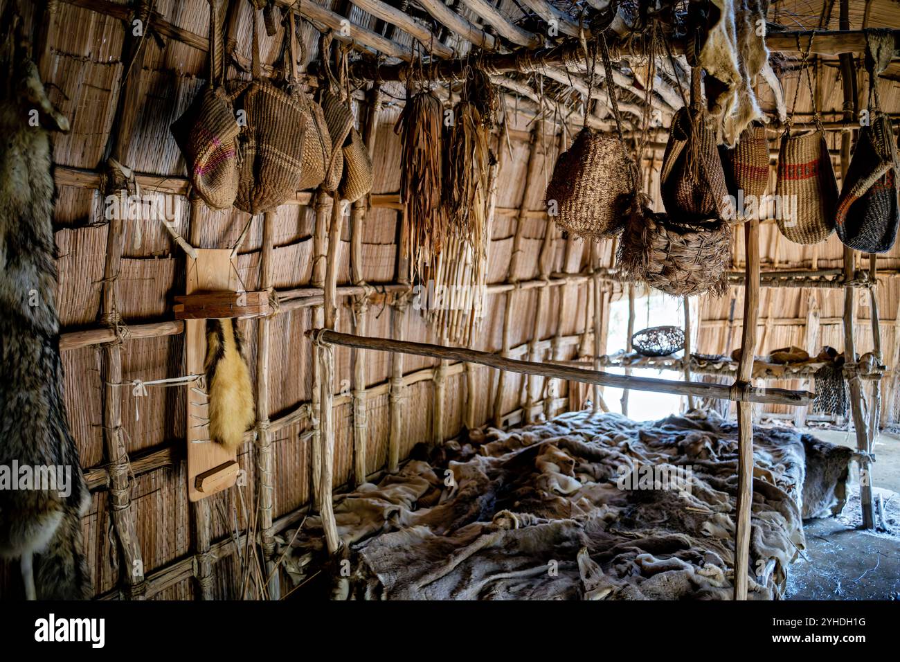 Native american village layout hi-res stock photography and images - Alamy