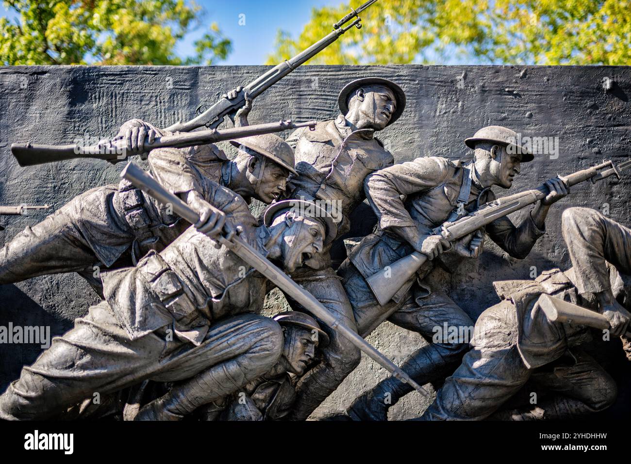 Sabin howard sculpture hi-res stock photography and images - Alamy