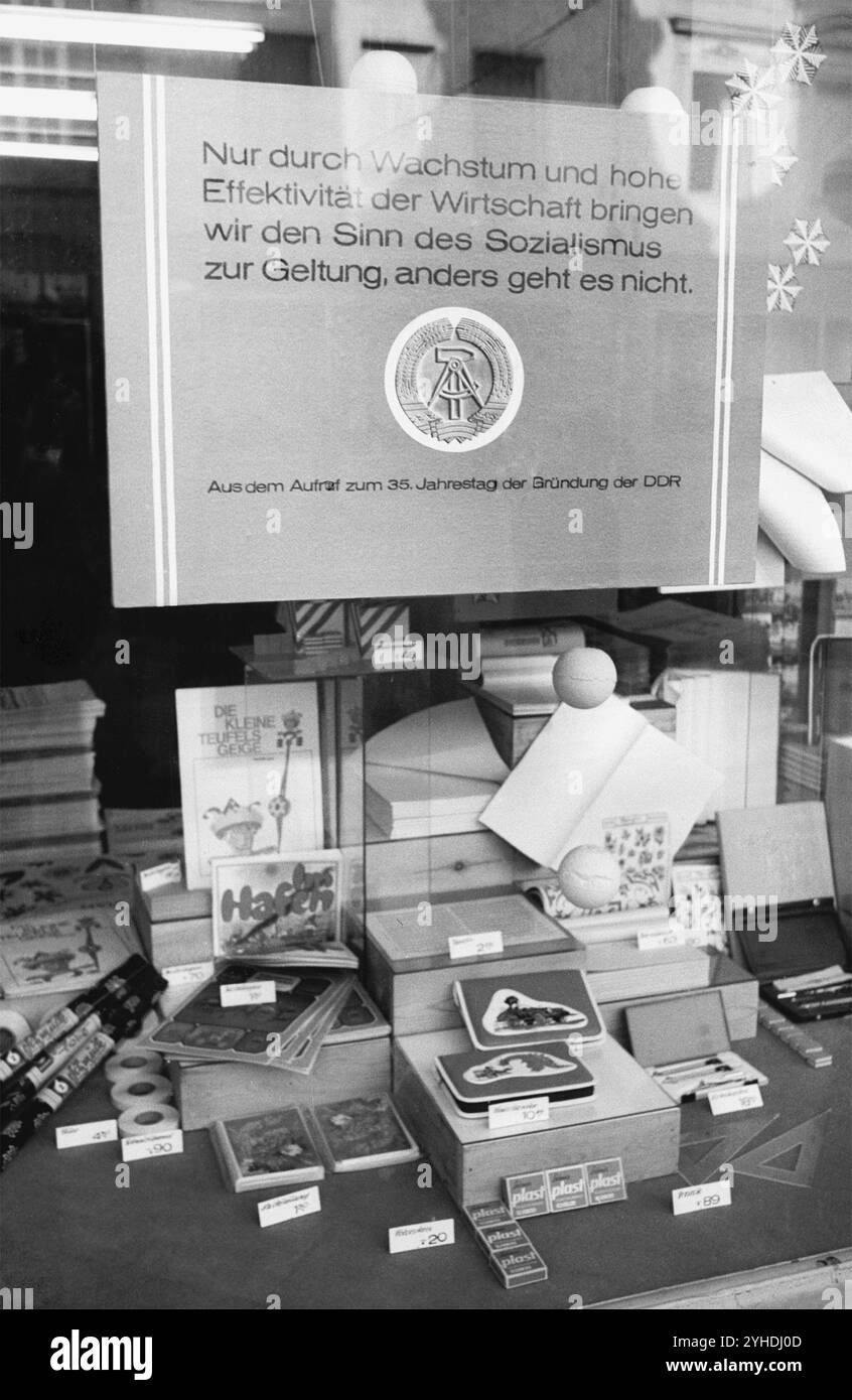 01/02/1984 GDR East Berlin district of Prenzlauer Berg. Shop window of ...