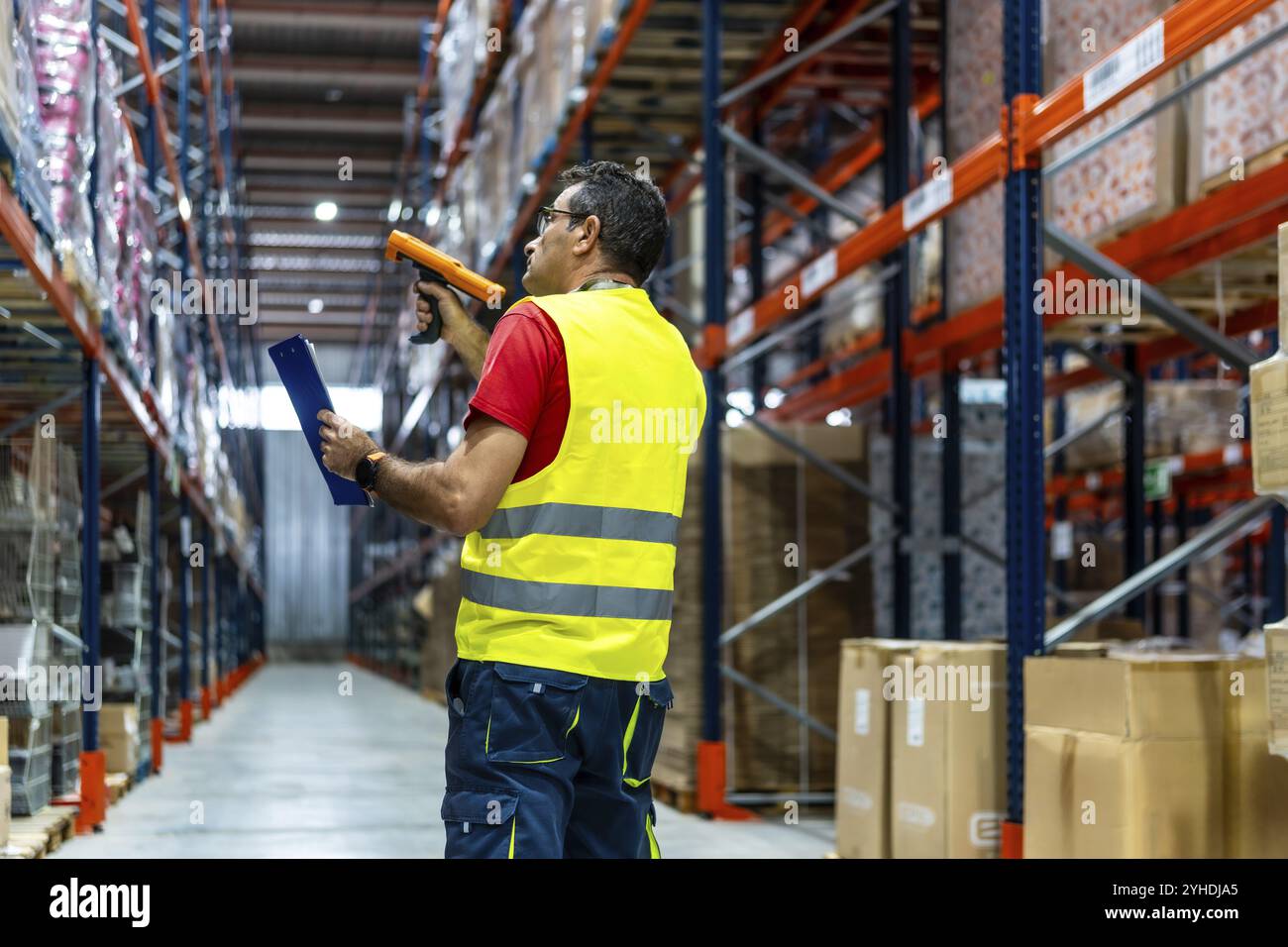 Side view mature caucasian male hi-res stock photography and images - Alamy