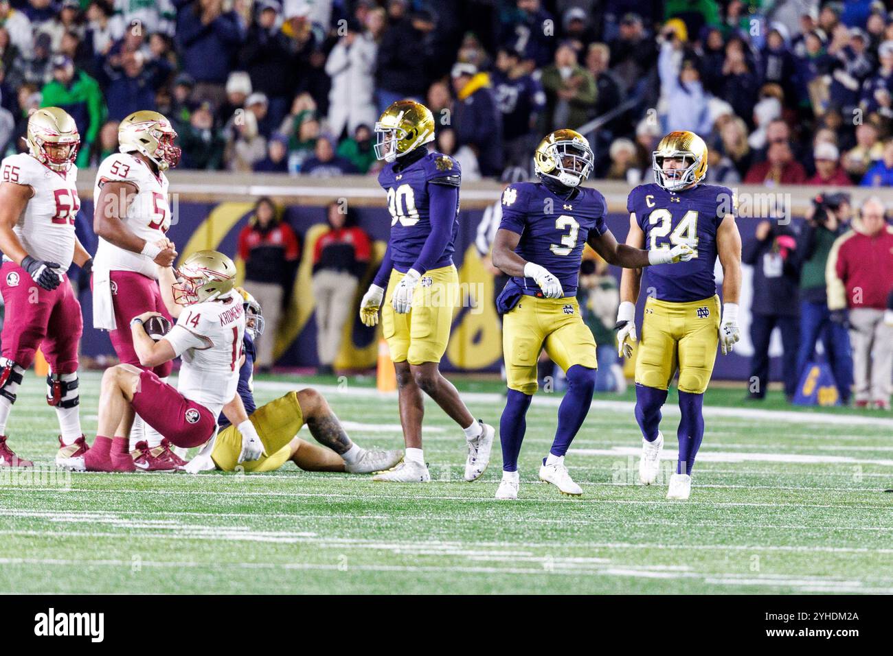 November 09, 2024: Notre Dame linebacker Jaylen Sneed (3) and Notre ...