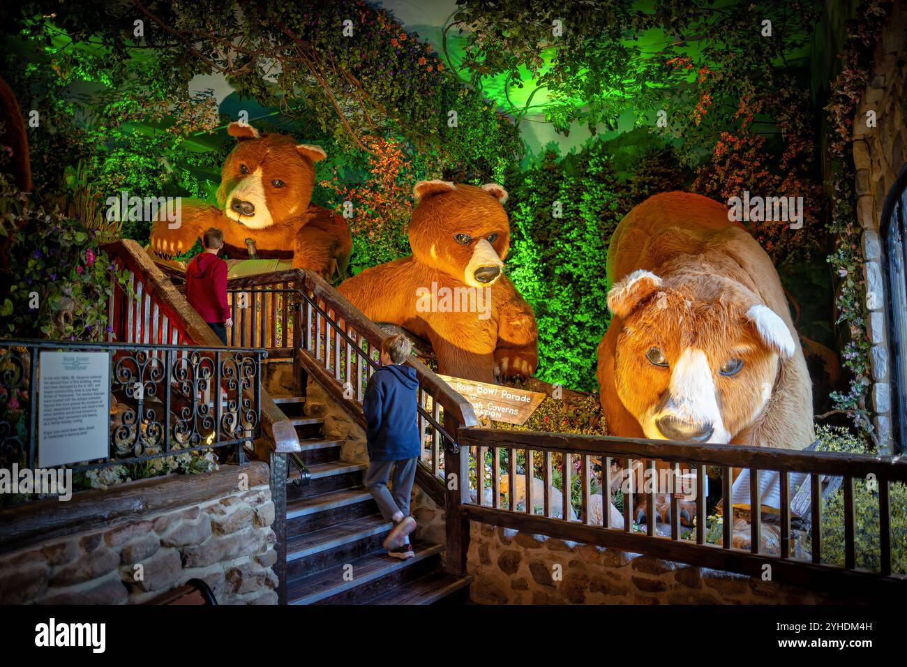 Parade float exhibits hi-res stock photography and images - Alamy