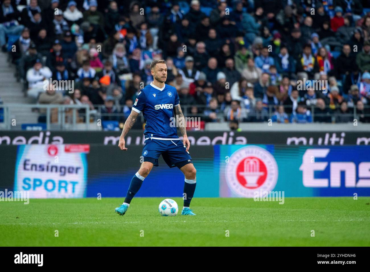 Marcel Franke (Karlsruher SC, #28) am Ball, GER, Karlsruher SC (KSC) vs ...