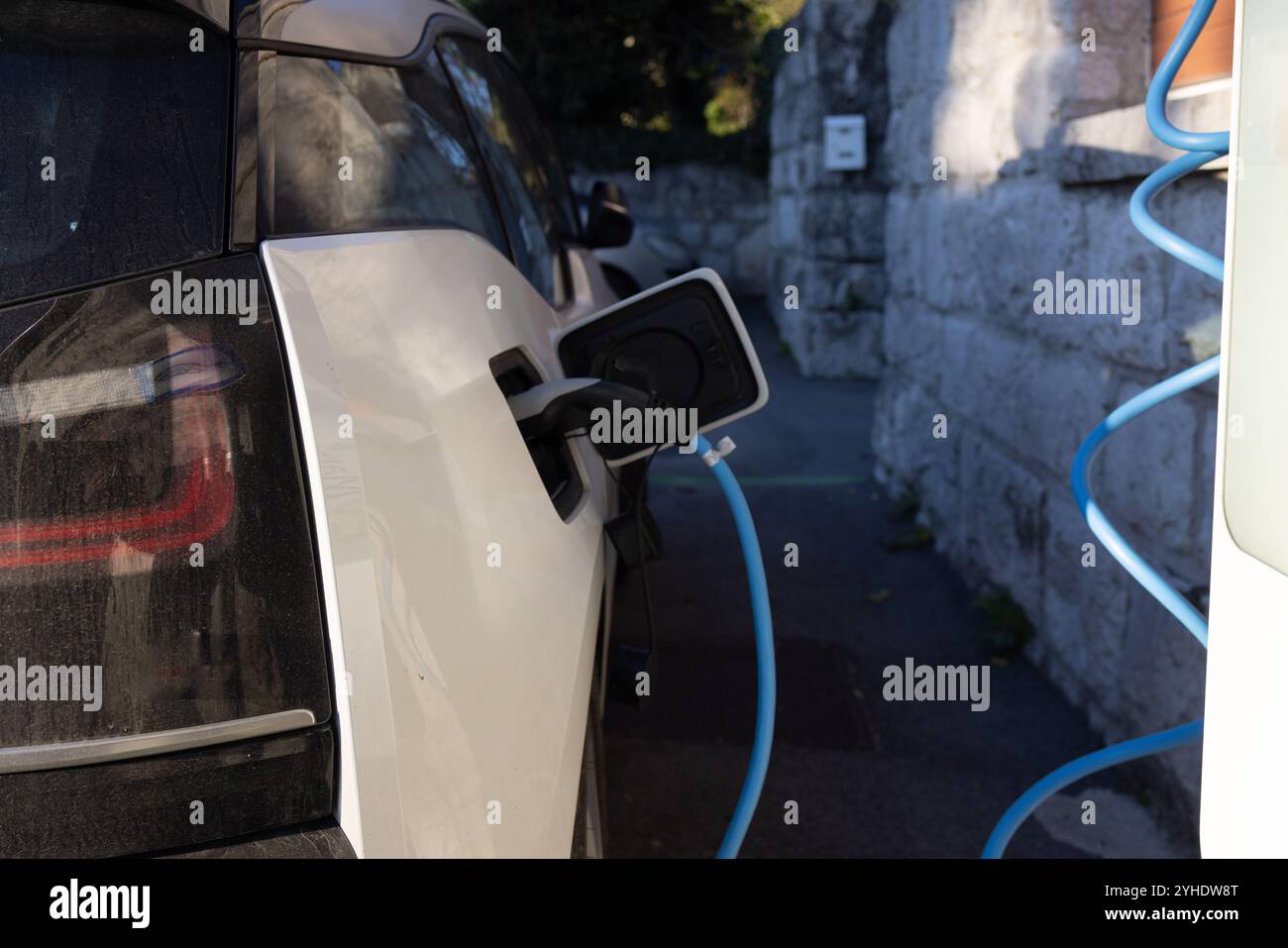 Modern charging infrastructure hi-res stock photography and images - Alamy