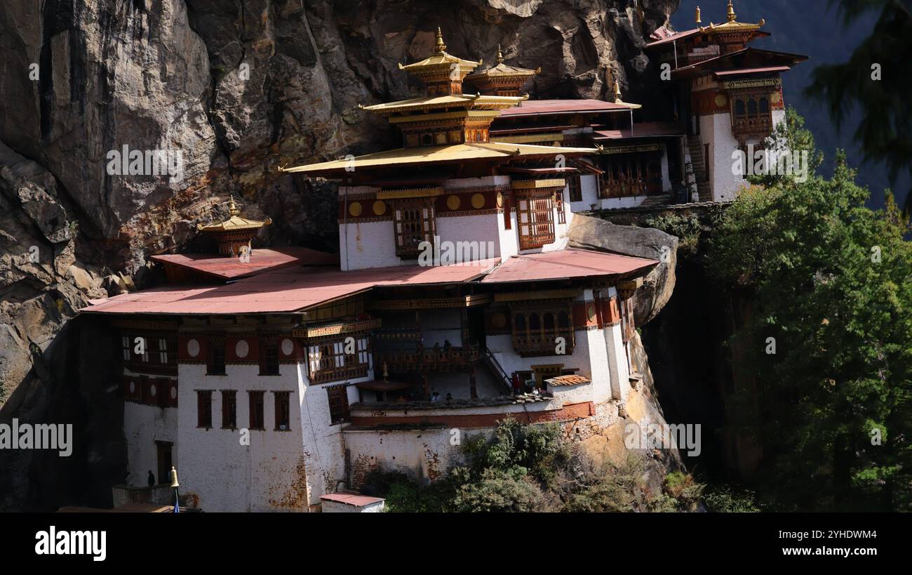 Tiger's Nest Monastery (Paro Taktsang) - a renowned Buddhist monastery ...