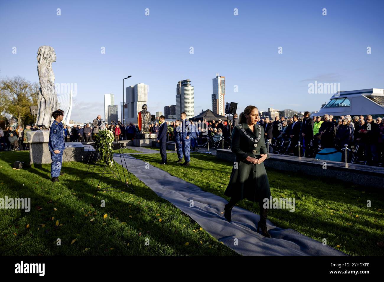 ROTTERDAM - Mayor Carola Schouten during the first official wreath ...