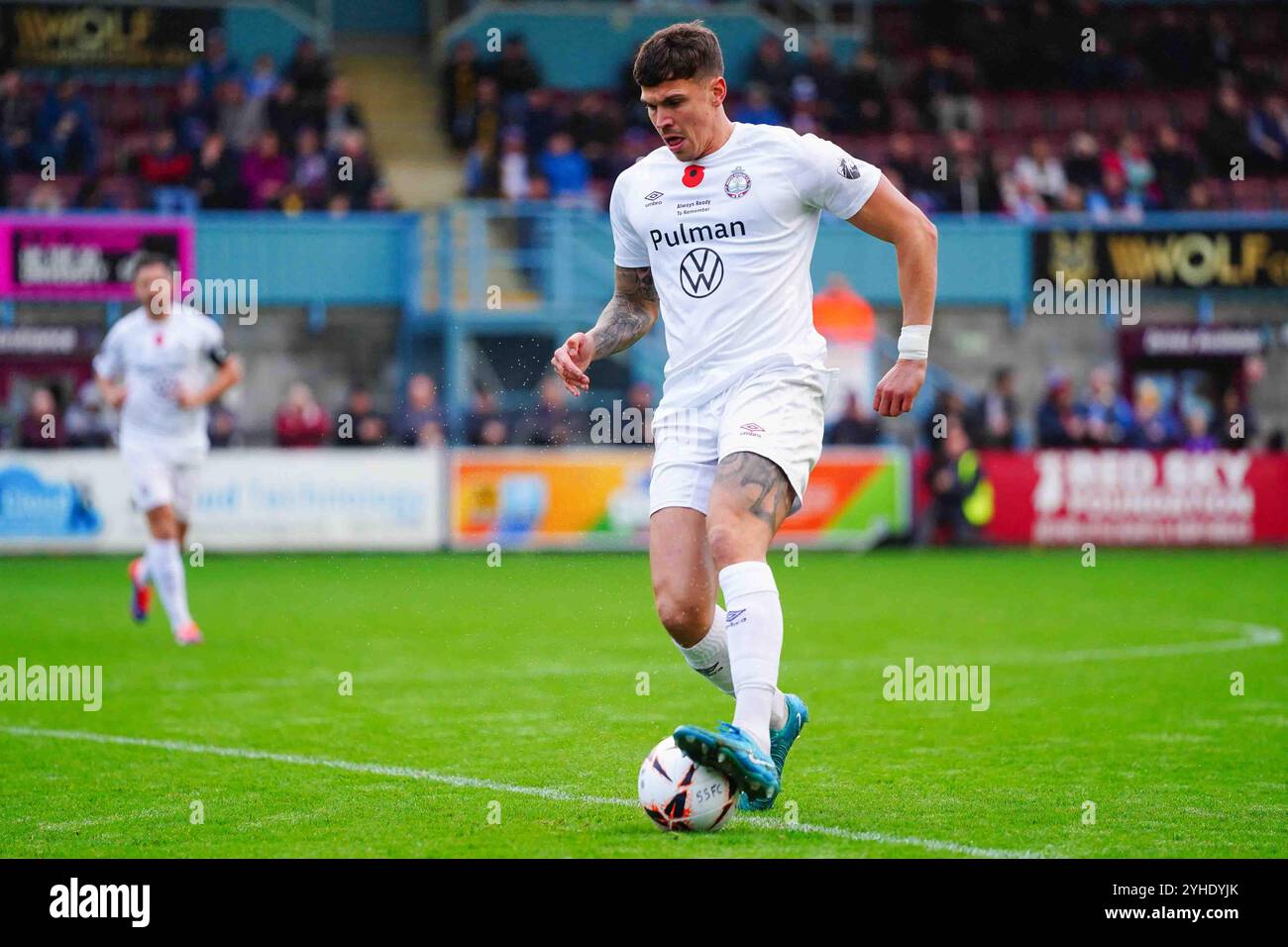 1st Cloud Arena, South Shields, UK. 9th Nov, 2024. Tom Broadbent (33 ...