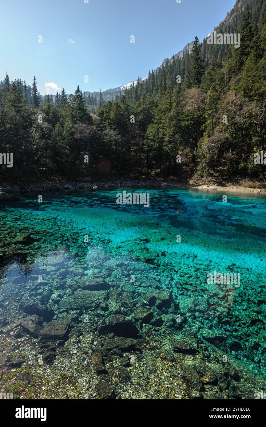 Five Color Pond, Jiuzhaigou Nine Village Valley, Sichuan province ...