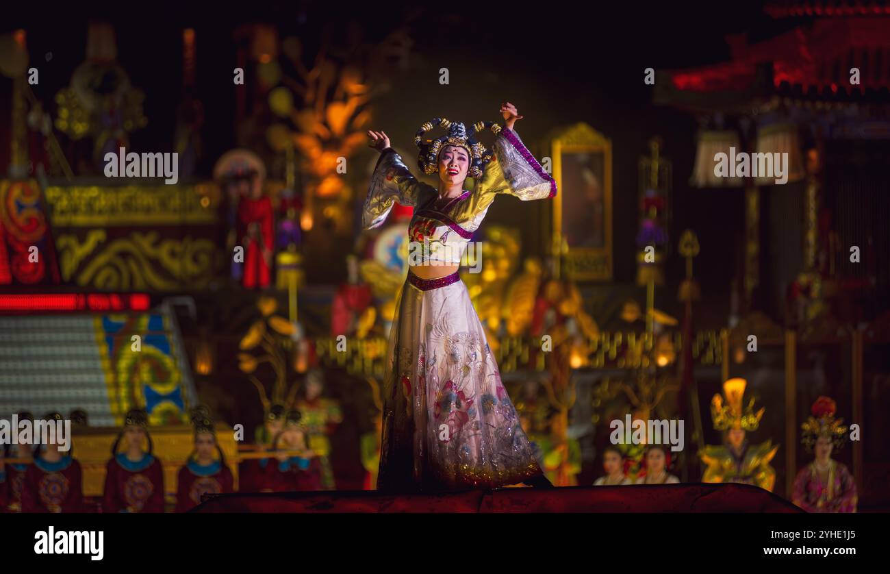 The Song of Everlasting Sorrow Show in Xi'an, Shaanxi Province, China ...