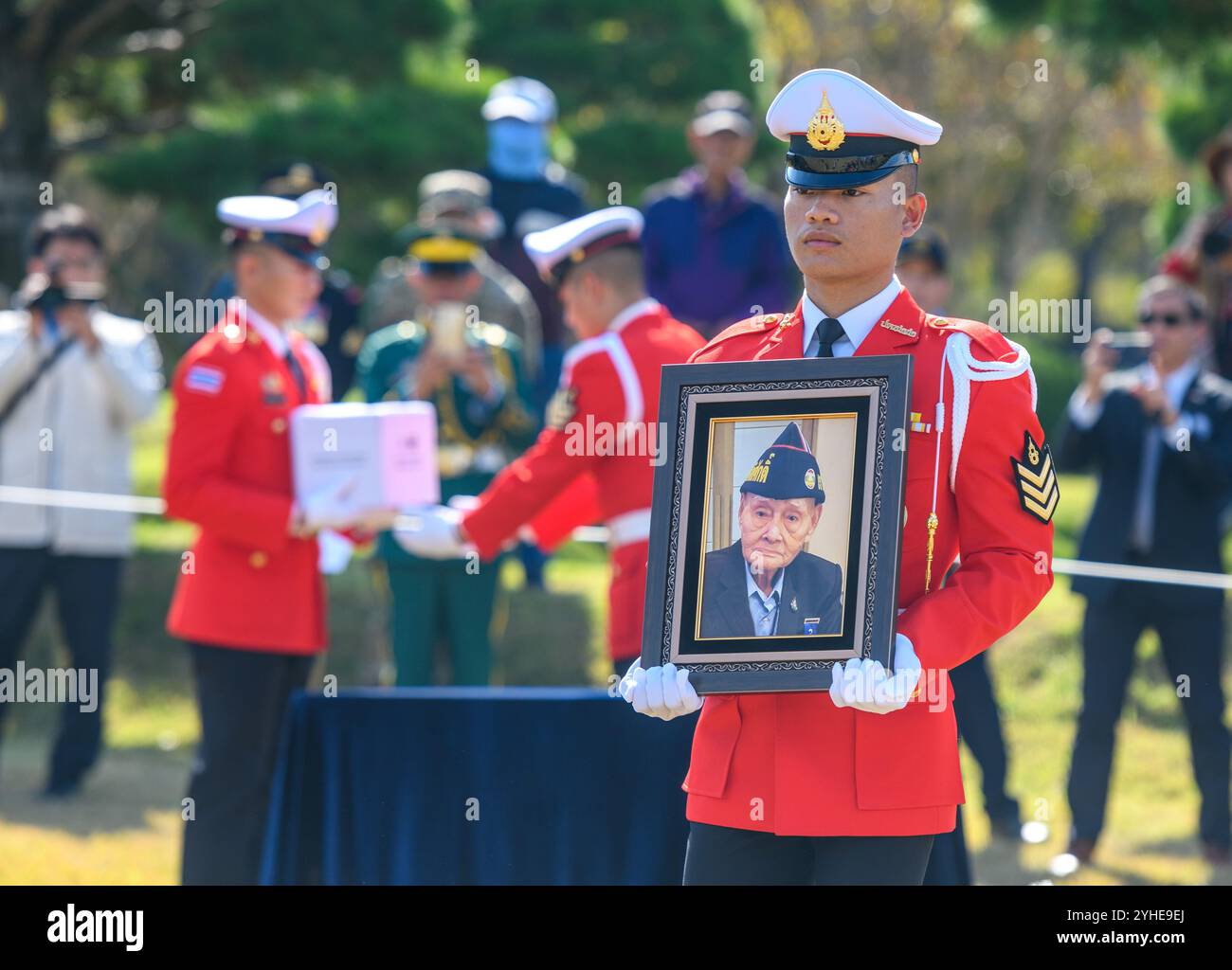 Korean war memorial images hi-res stock photography and images - Alamy