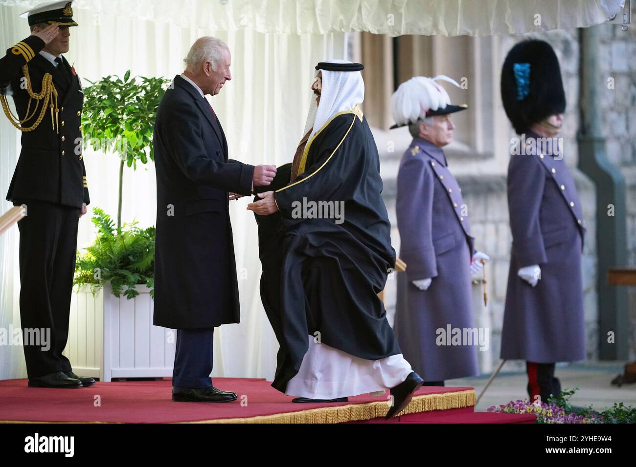 Britain's King Charles III welcomes Bahrain's King Hamad Bin Isa Al ...