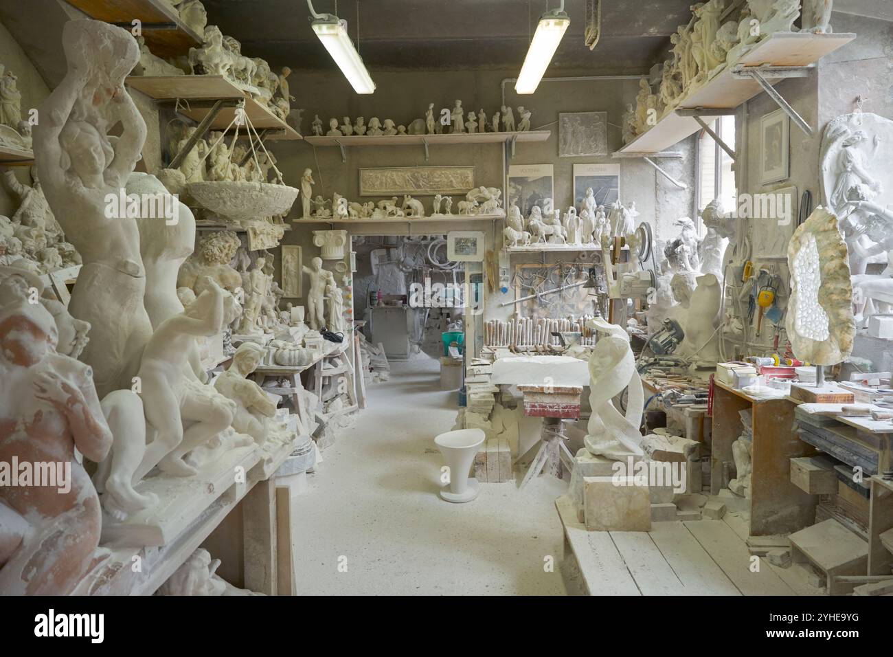 Tuscany, Volterra, alab'Arte alabaster workshop Stock Photo - Alamy