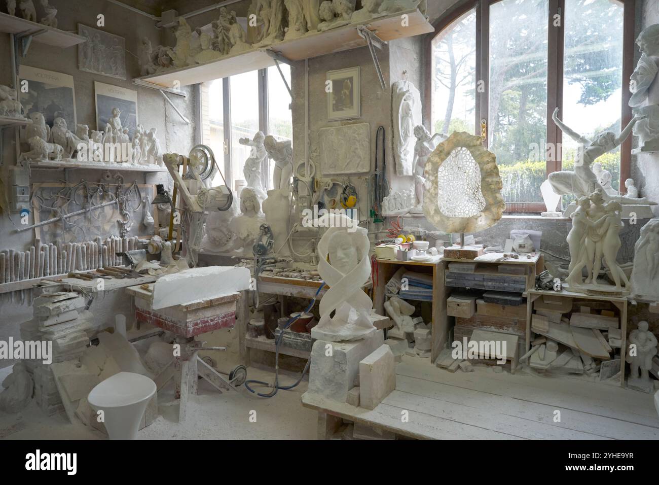 Tuscany, Volterra, alab'Arte alabaster workshop Stock Photo - Alamy
