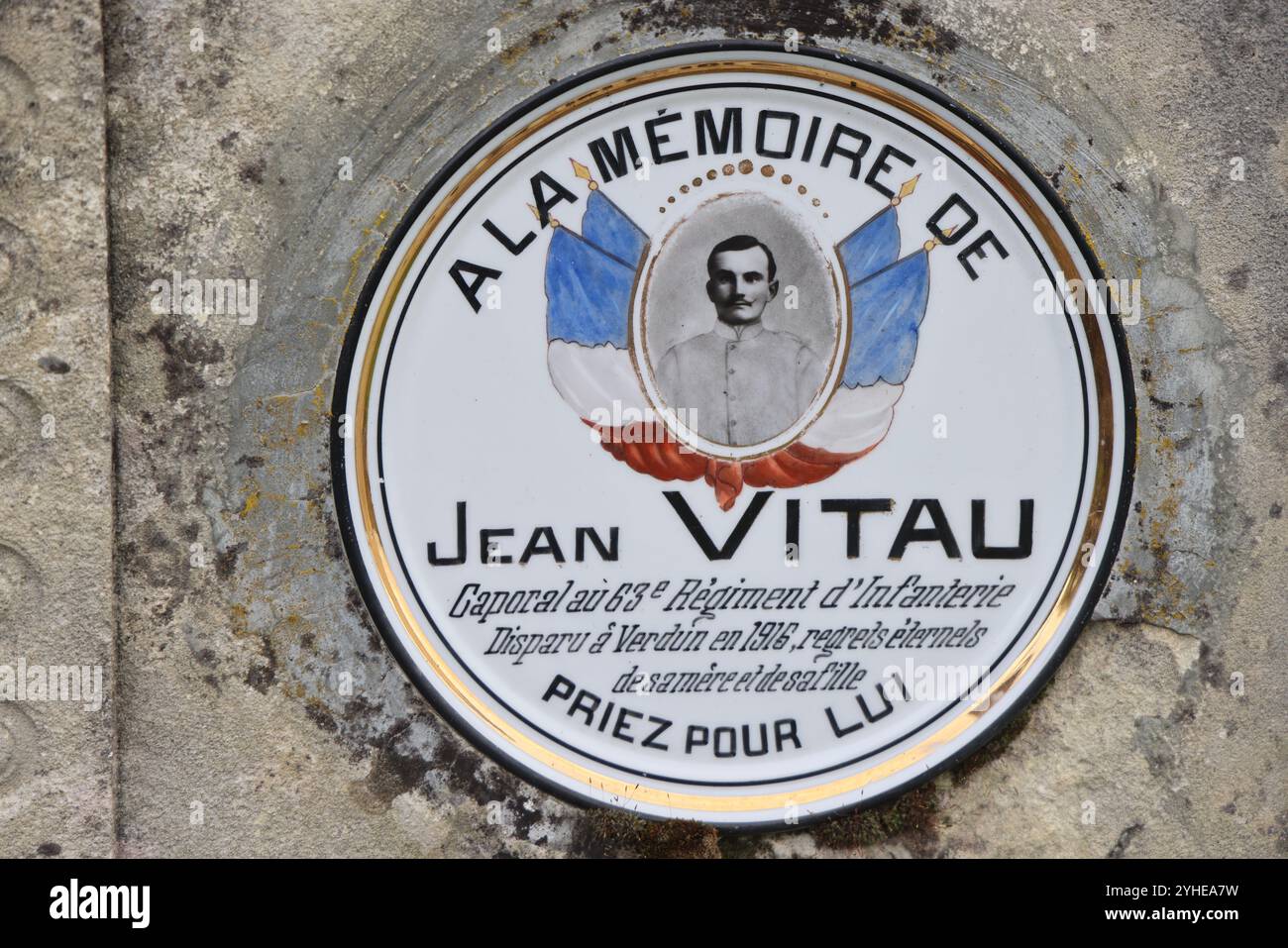 Mortuary plaque on the grave of a French soldier killed during the ...