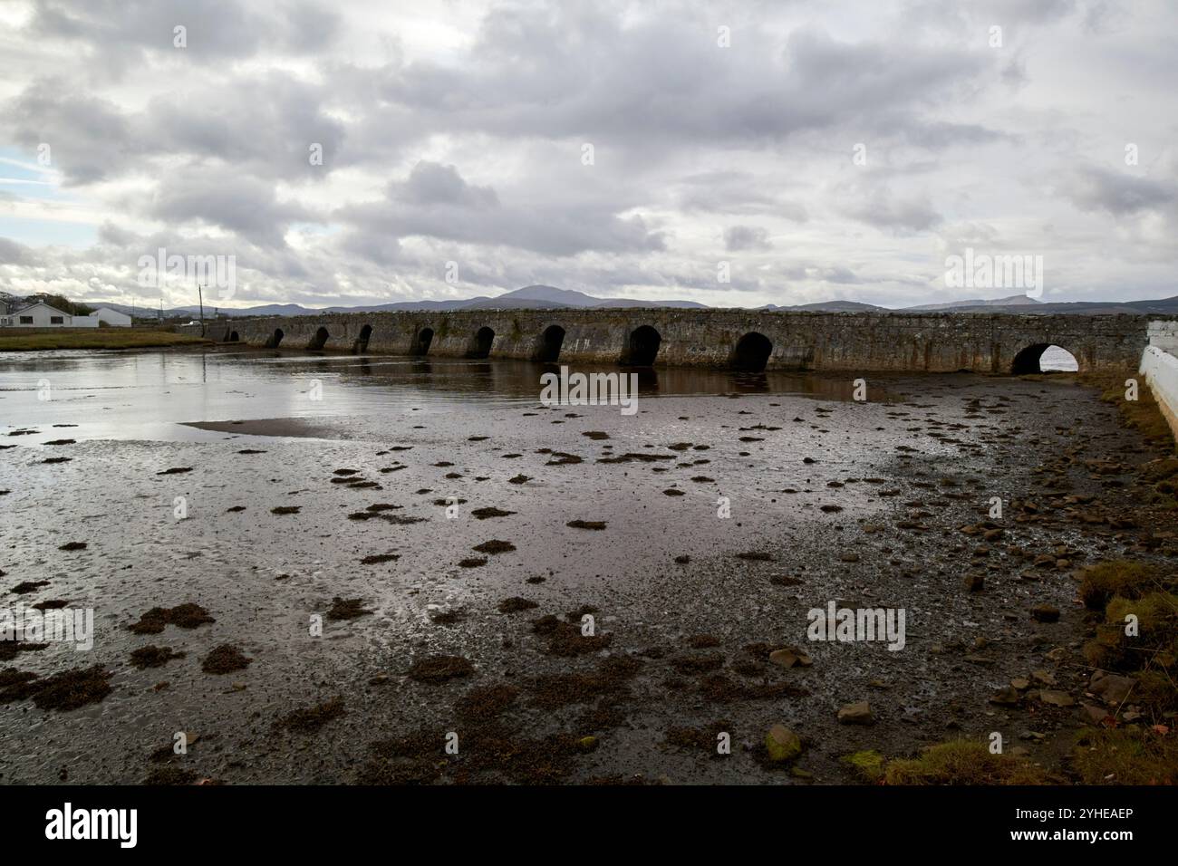 Malin stone bridge hi-res stock photography and images - Alamy