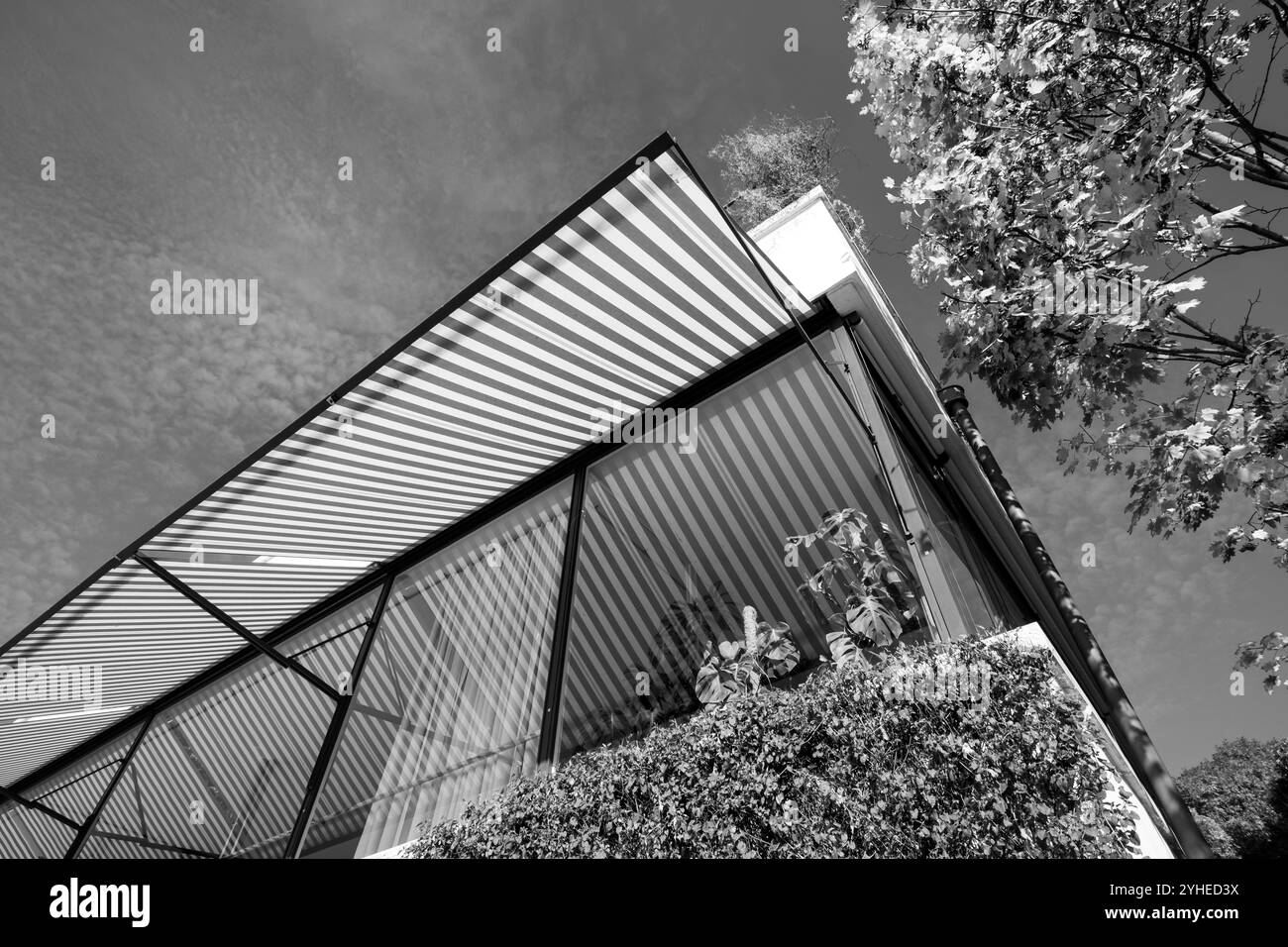 Tugendhat house brno czech Black and White Stock Photos & Images - Alamy