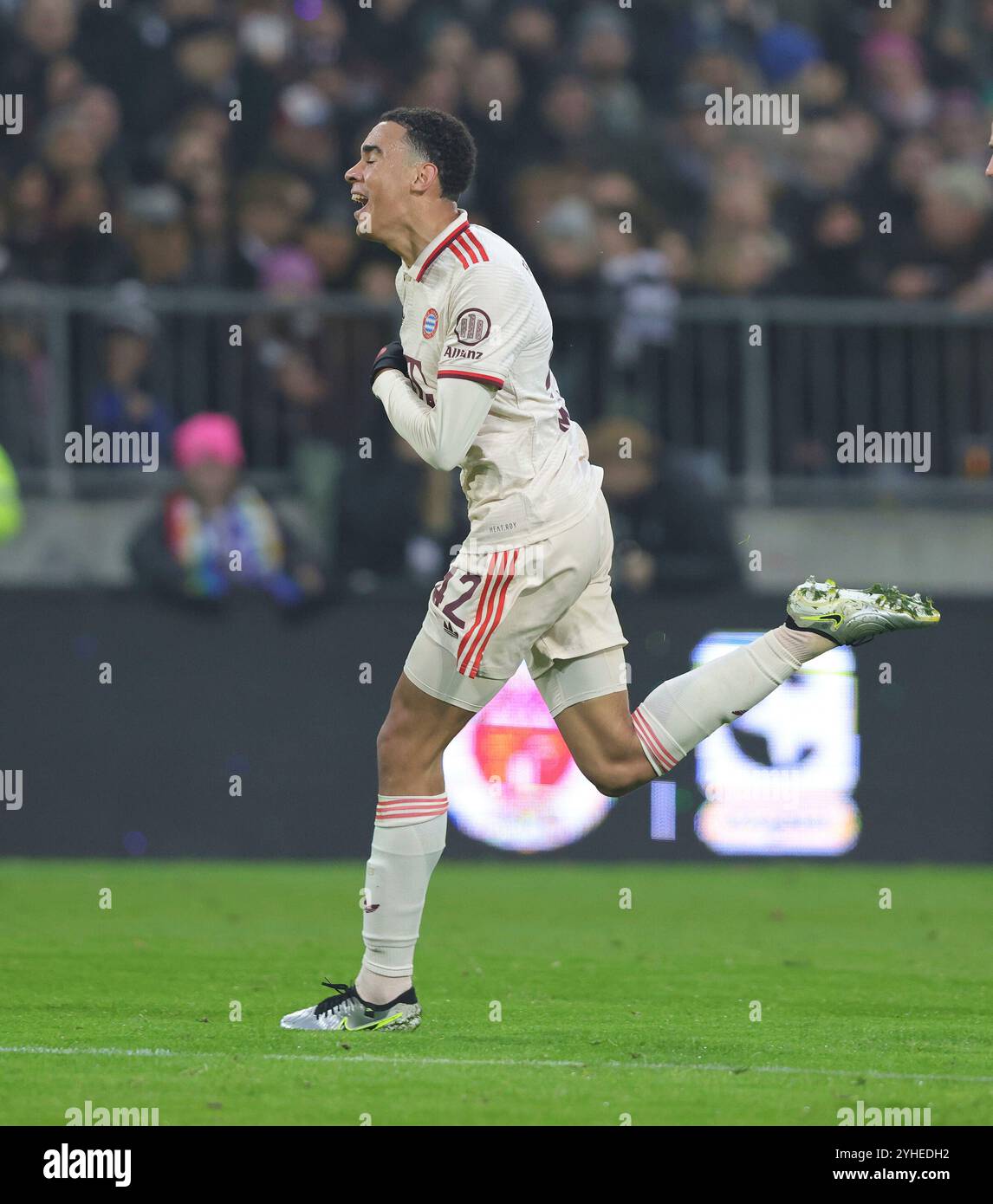 firo: 09.11.2024, football, football, 1. League, 1. Bundesliga, season 2024/2025, FC St. Pauli ...