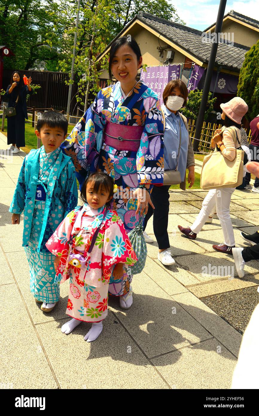 Japan Japanese child children Tokyo Hiroshima dress clothes people ...