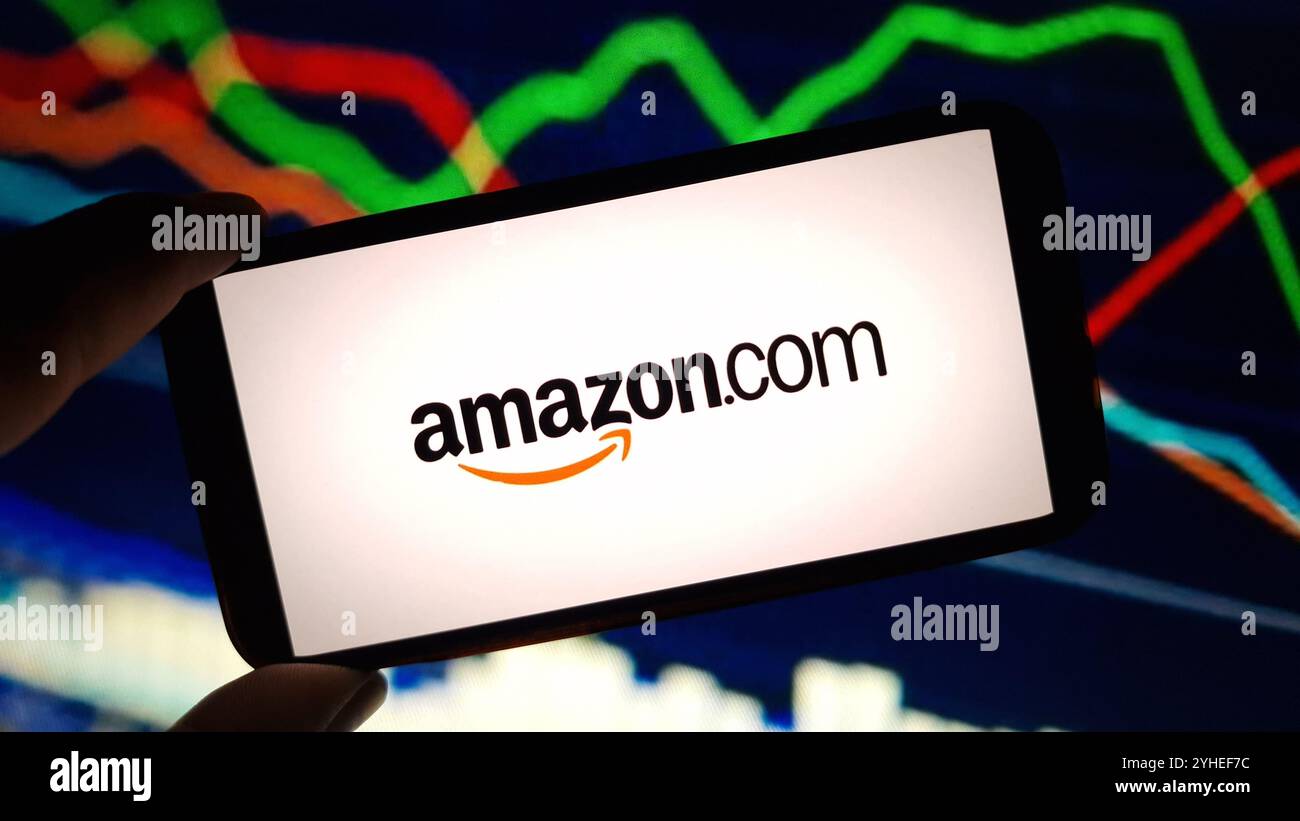 Amazon company logo hi-res stock photography and images - Alamy